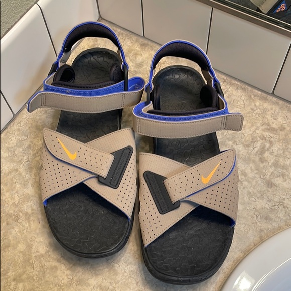 Nike | Shoes | Nike Air Deachutiz Outdoor Sandals With Adjustable ...